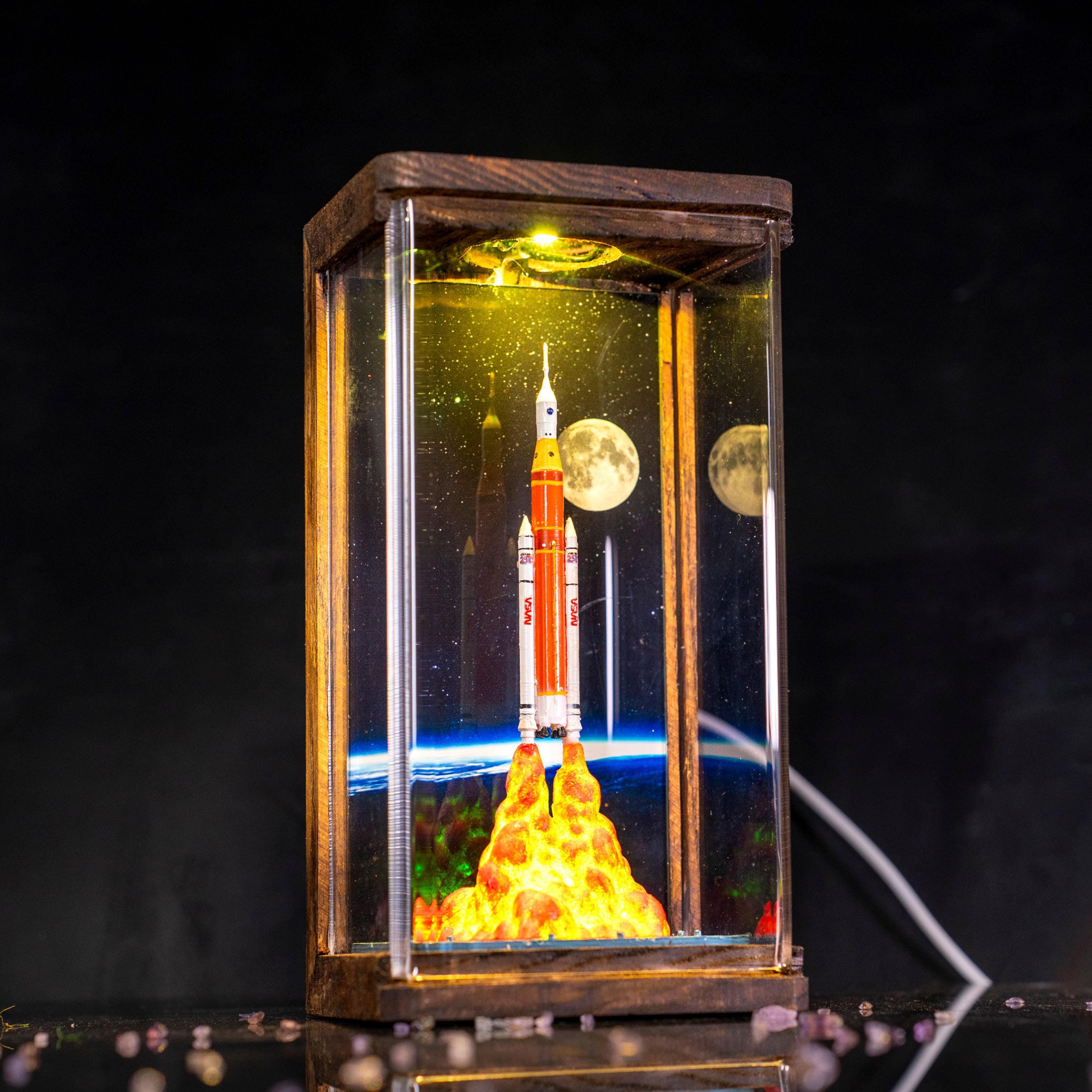 Artemis II Astronaut Moon resin lamp, NASA Space Launch Light, SpaceX ...