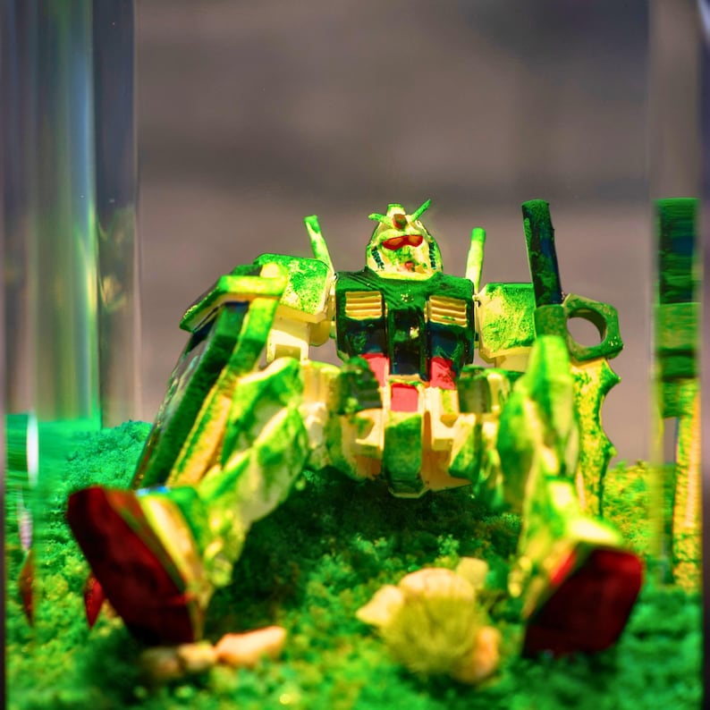 Rebirth Robot Resin Lamp – Handmade Mecha Diorama Light, Futuristic ...