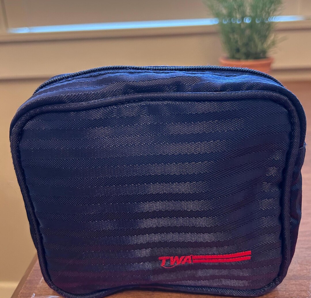 Collectible Vintage TWA Airlines Navy Blue First Class Amenity Bag ...