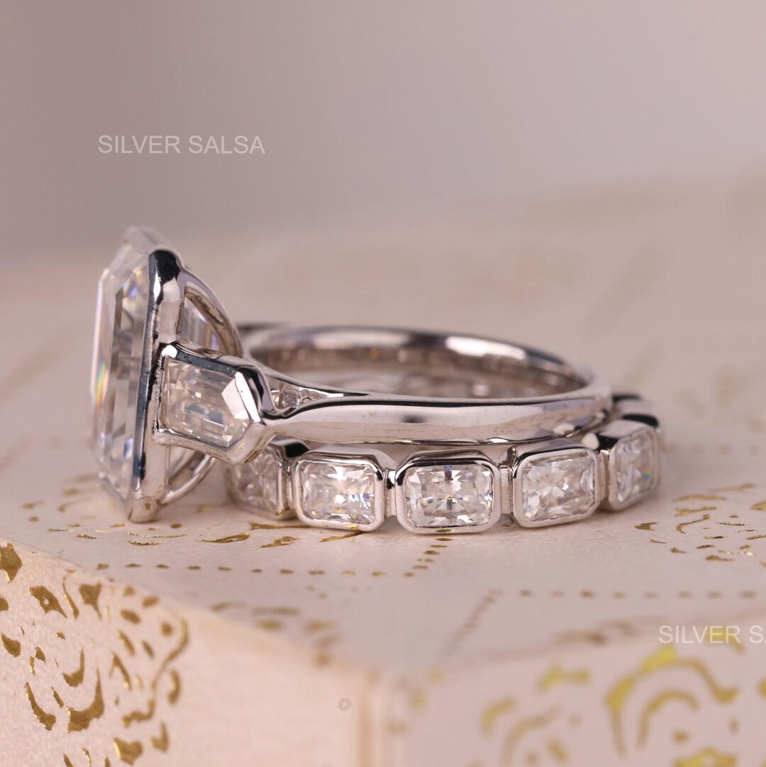 Emerald & Bullet Cut Moissanite Diamond Bridal Ring With Bezel Set ...