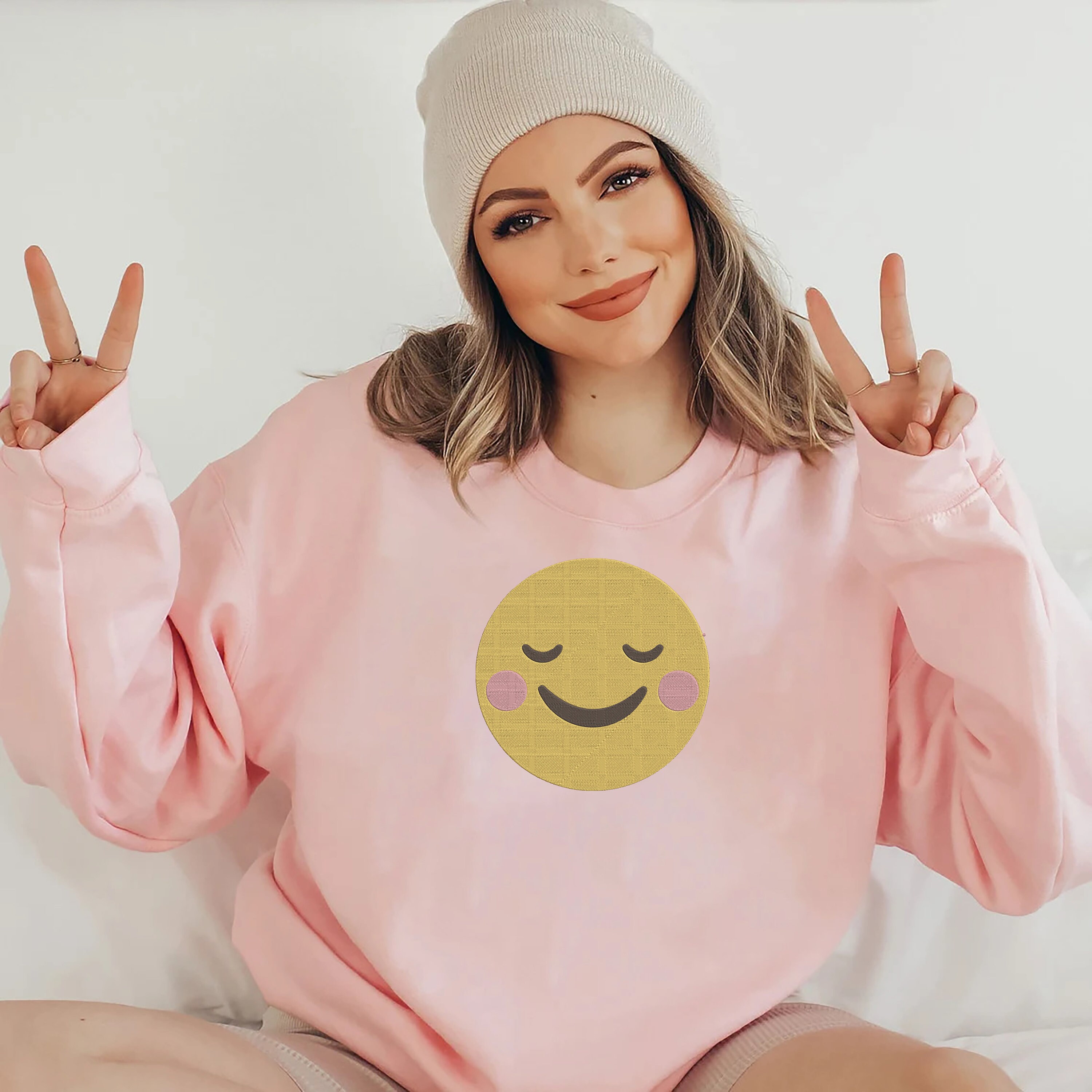 Smiley Face Embroidery Design Smiley Emoji Embroidery Design Cute ...