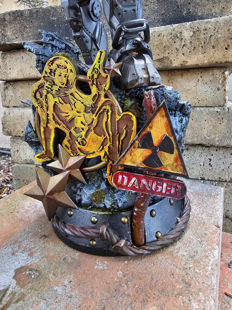 Fallout T-60 Power Armour Statue With Mini Nuke, Fully Detailed, Hand ...