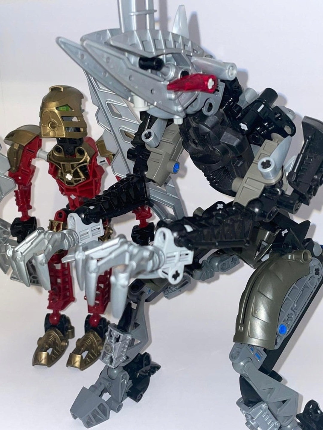 LEGO Bionicle 8811 Toa Lhikan & Kikanalo Bricks - Etsy