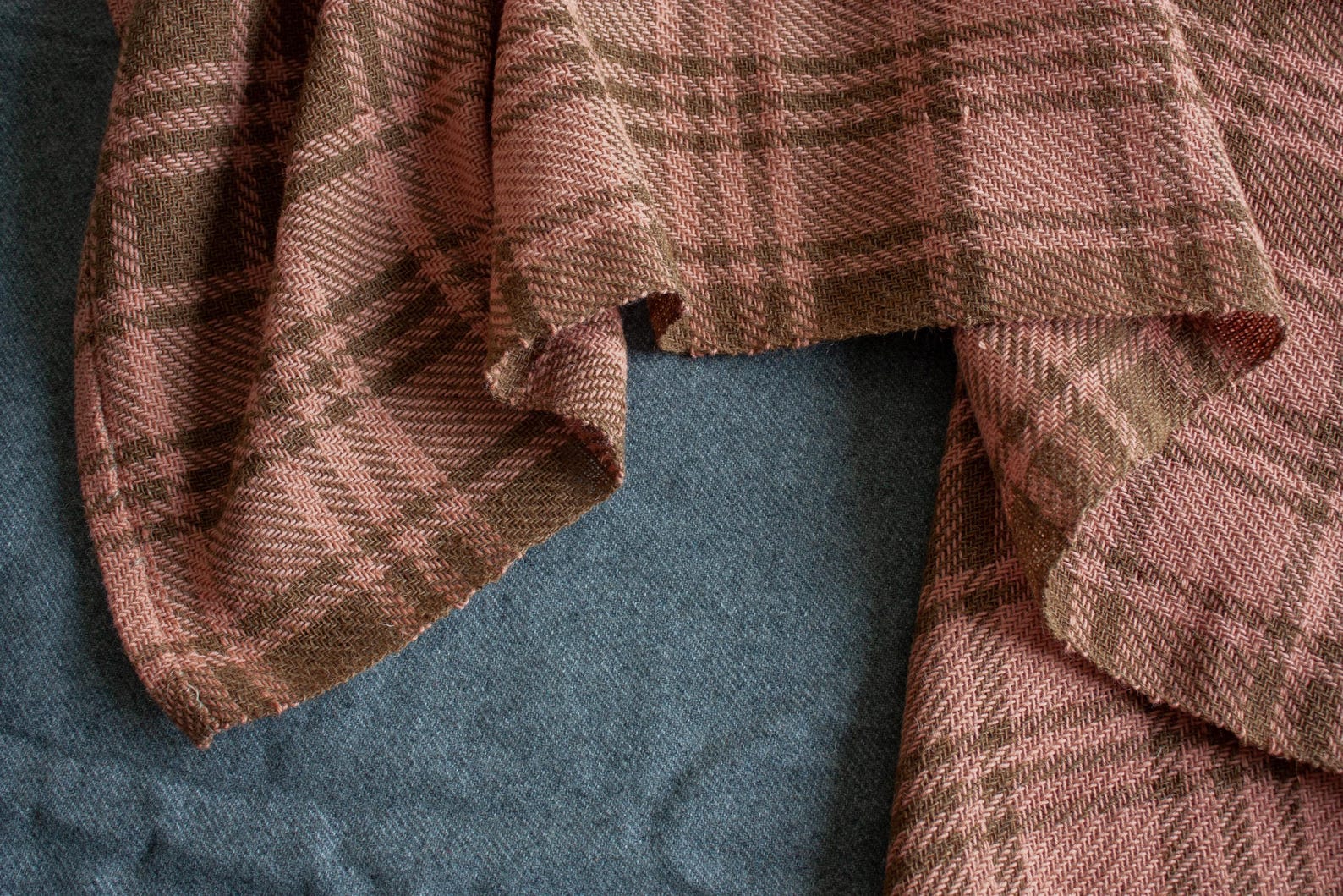 Handwoven Skjoldehamn Wool Fabric, Viking Medieval Costume, Madder ...