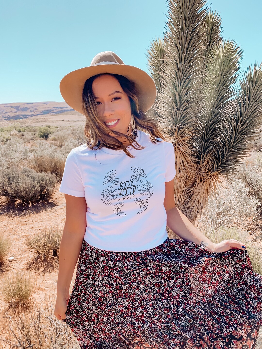 Seraph, "holy, Holy, Holy" Hebrew Calligraphy | Women's Favorite Tee - Etsy