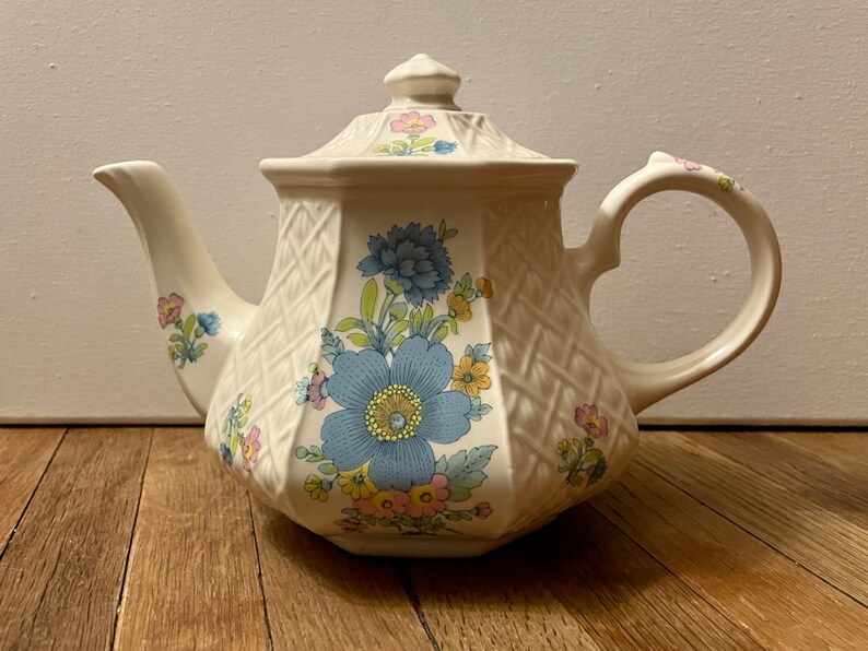 Vintage Sadler England Floral Teapot - Etsy