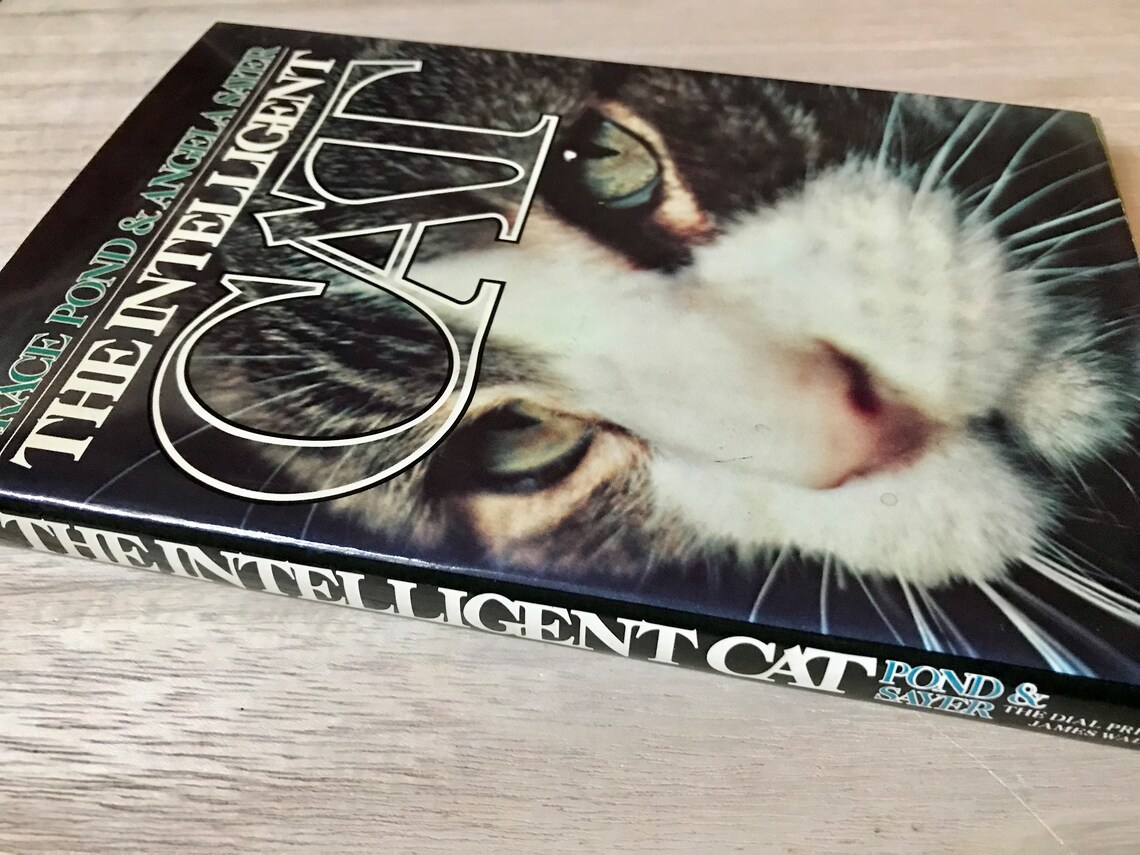 The Intelligent Cat, by Grace Pond & Angela Sayer, First USA Printing ...