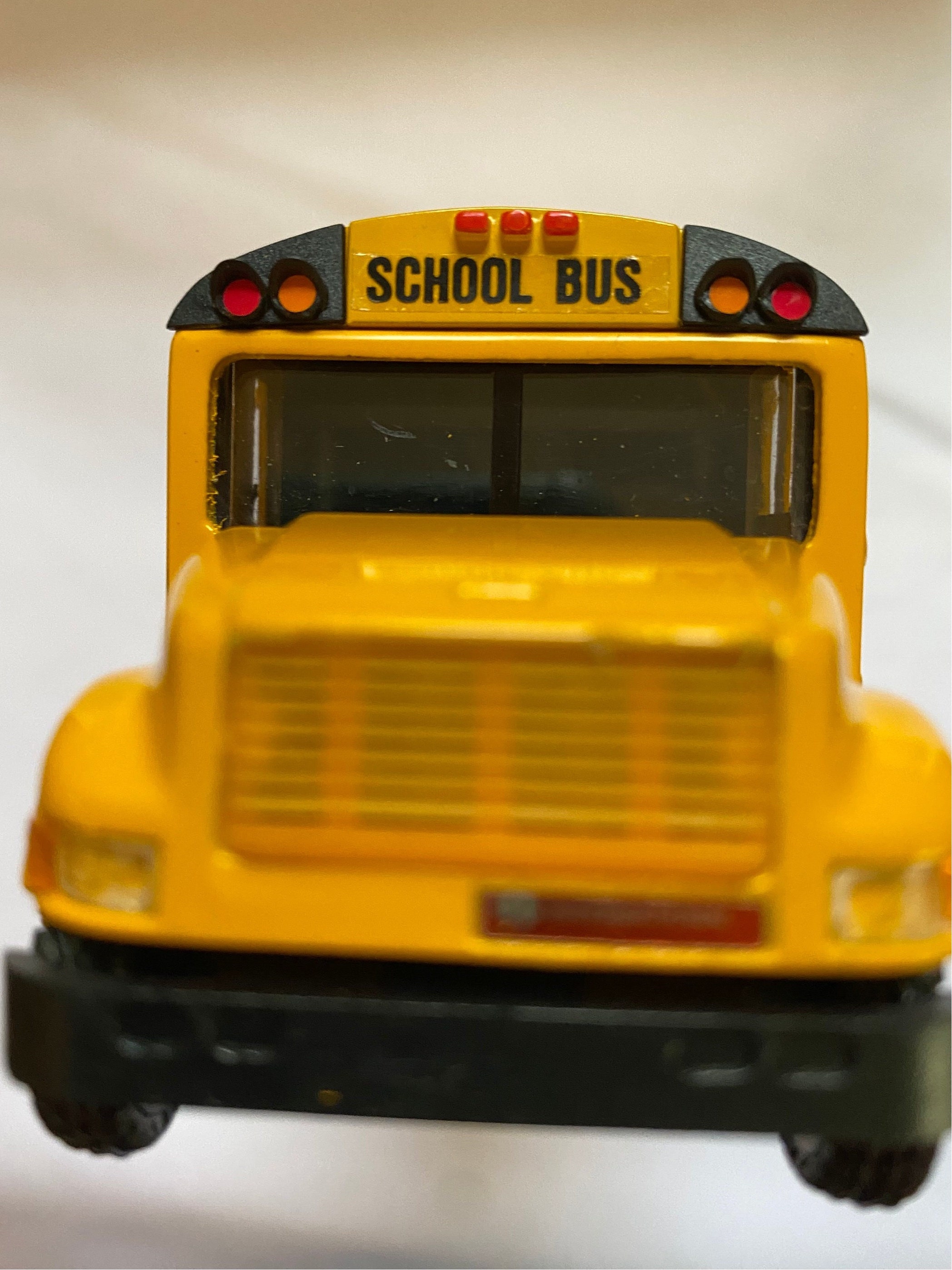 Die Cast Yellow School Bus International 3000 Authentic Scale Model ...