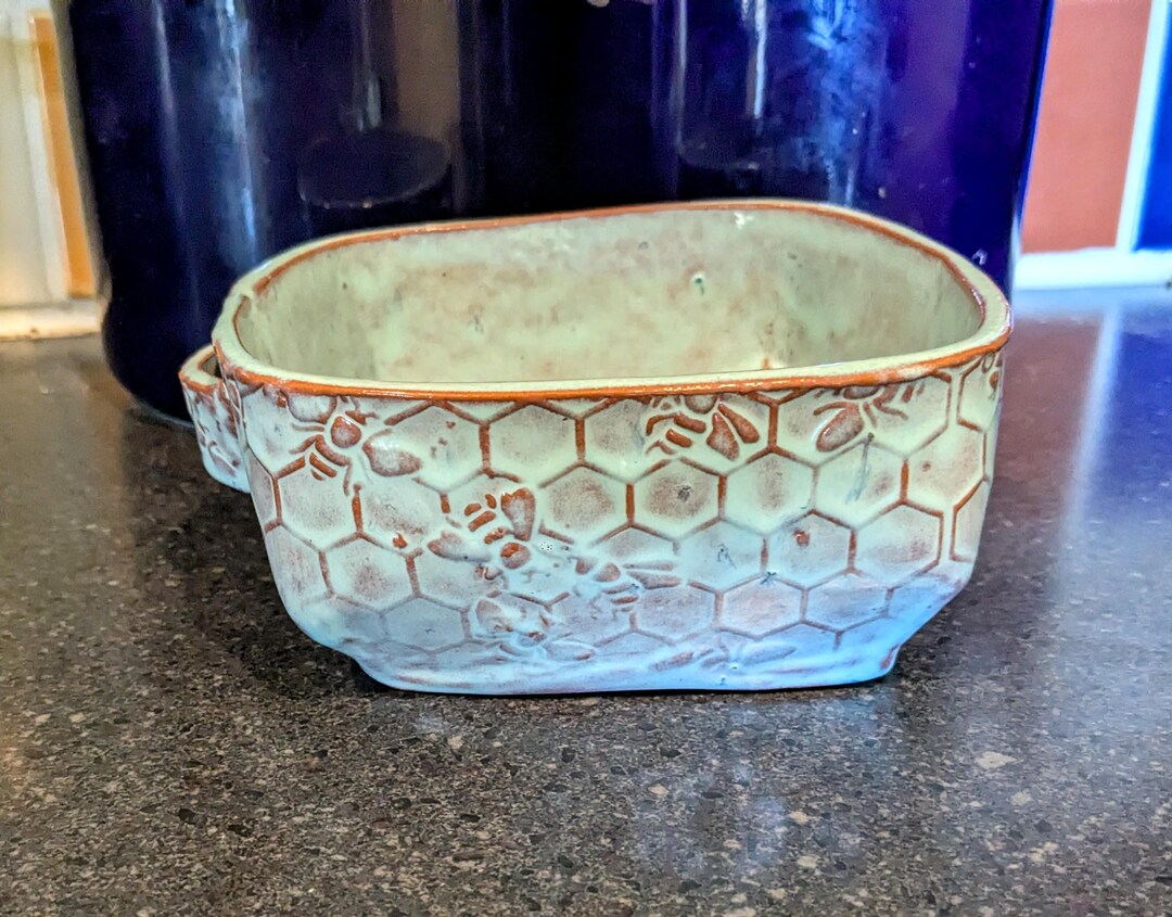 Handmade Ceramic Blue Bee Casserole Dish, Bee Casserole Kitchenware ...