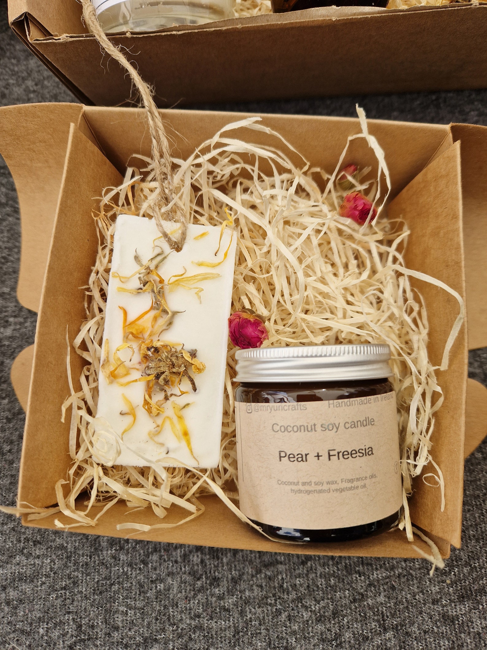 Small Gift Set Wardrobe Hanger 50g Candle - Etsy