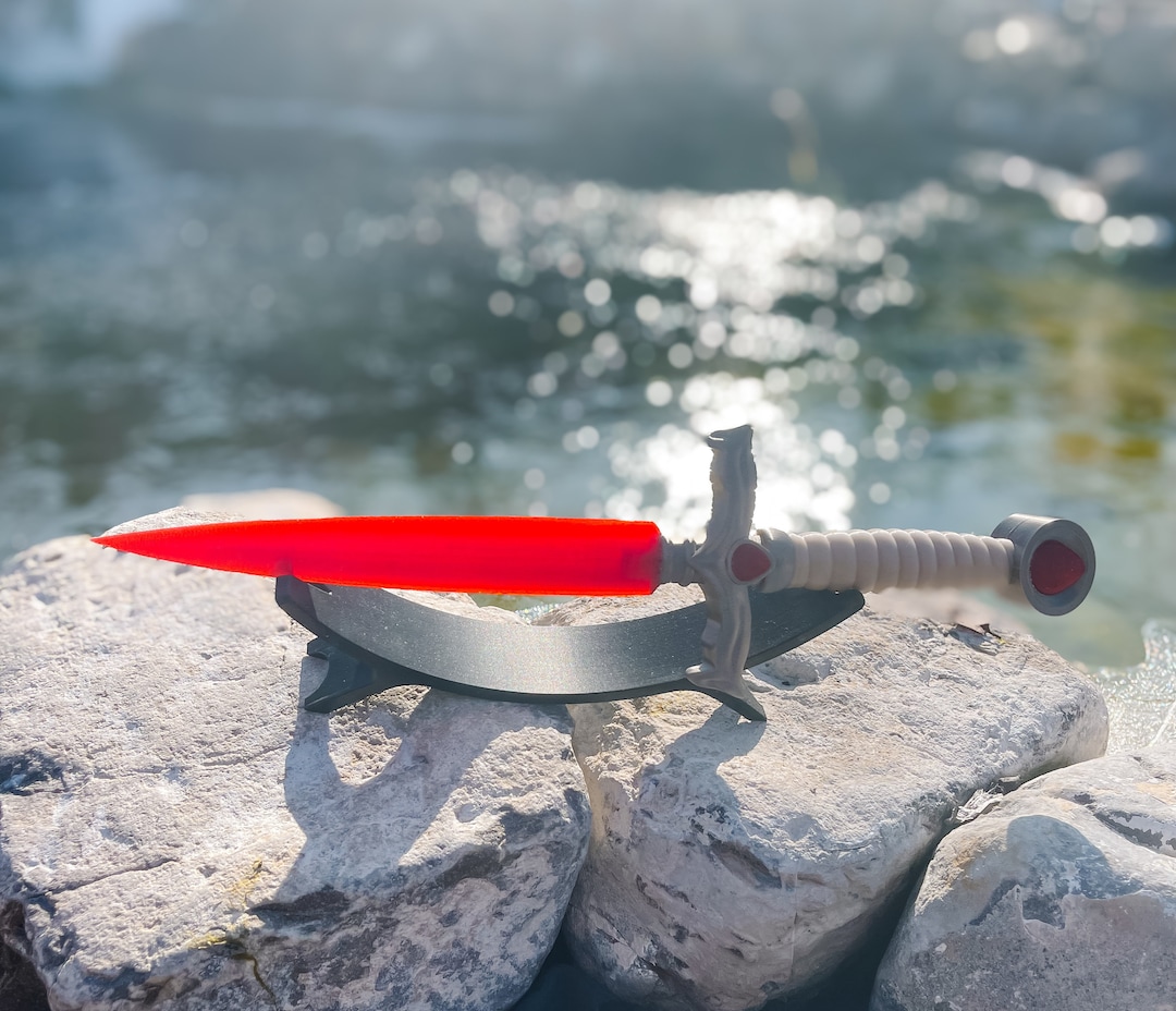 Blood Red Dagger Inspired by FBAA From Blood & Ash Poppy's Dagger ...