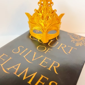 Golden Mask Replica: Nesta's Dread Trove, ACOTAR Bookshelf Decor - Etsy