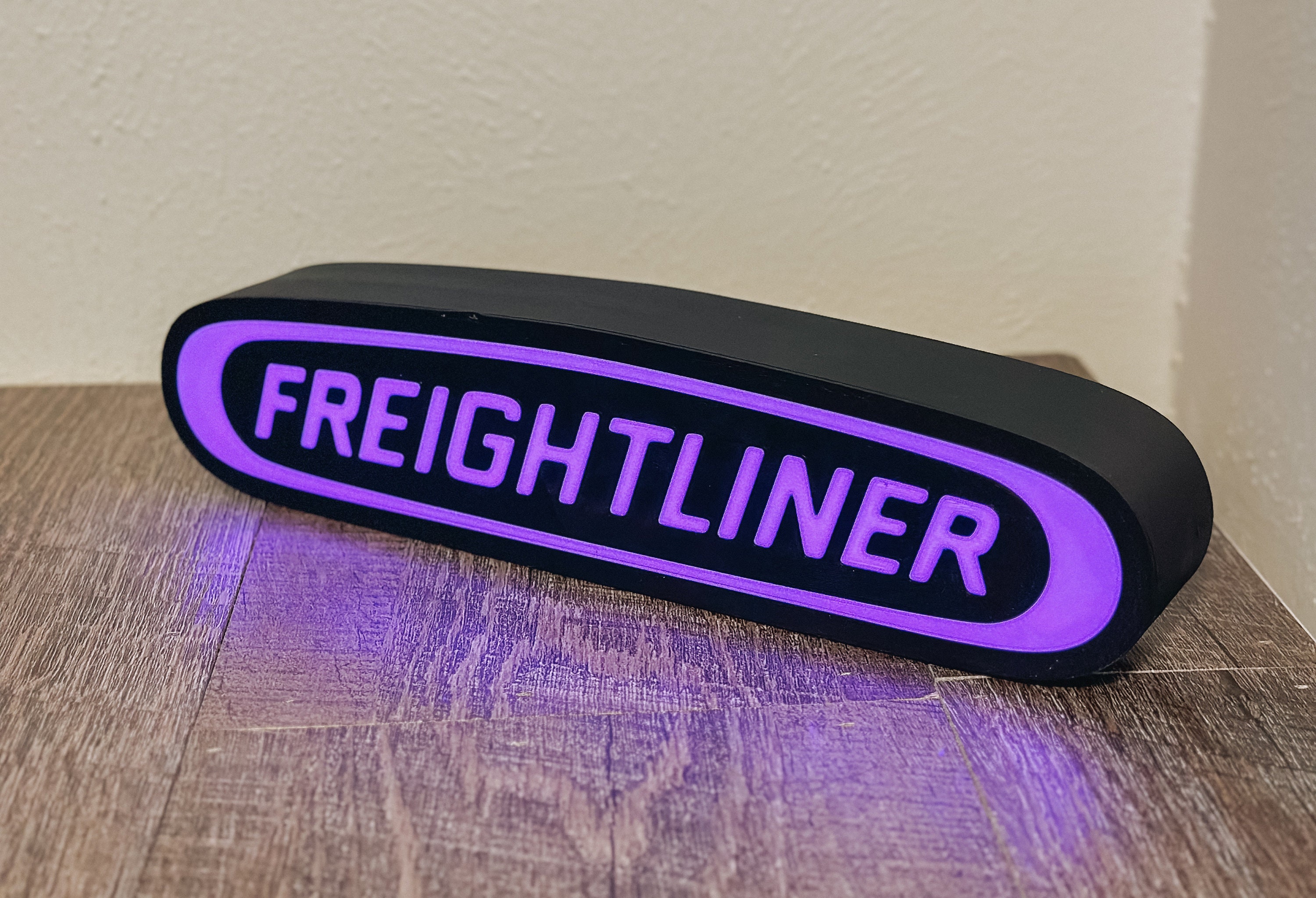 Freightliner Led Sign Freightliner Logo Truck LED Lightbox Sign / Lamp ...