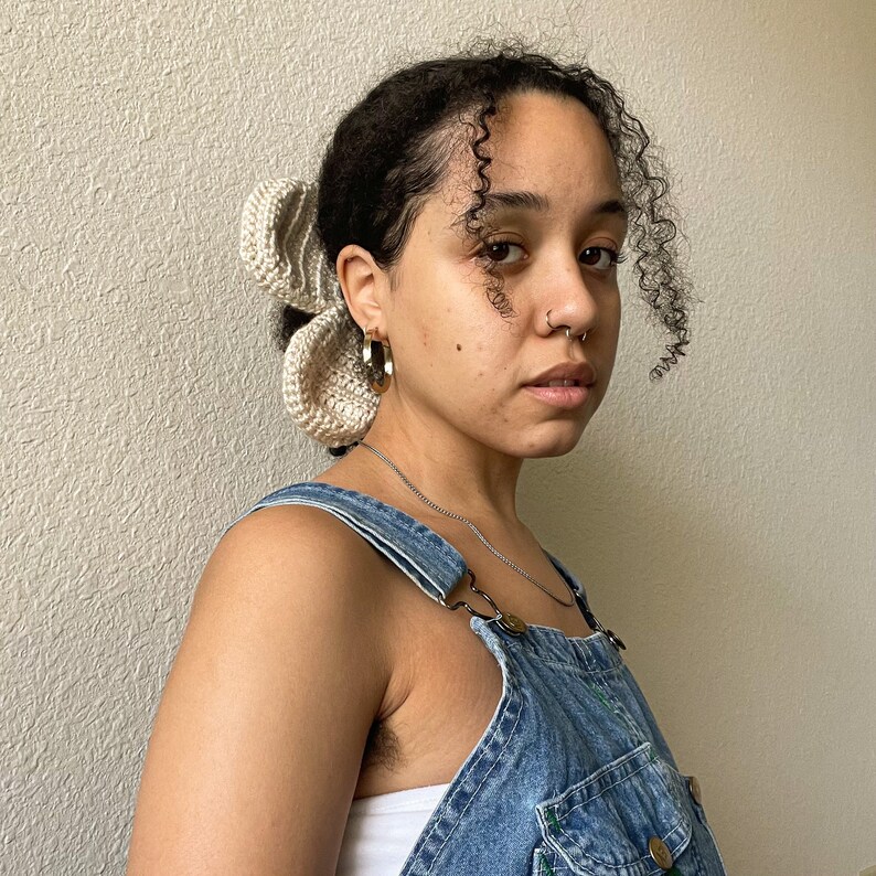 Sandy Flower Scrunchie Crochet Pattern - Etsy