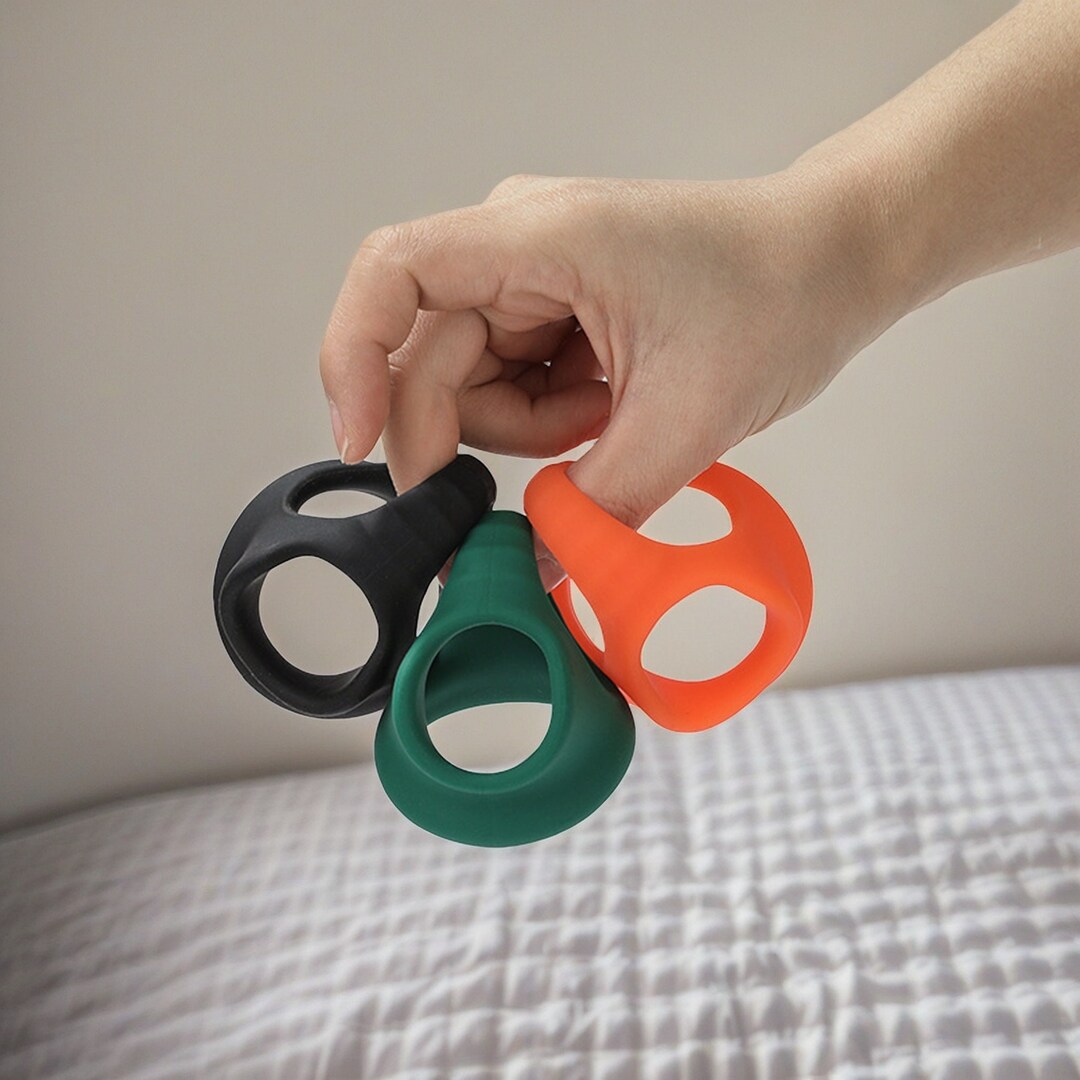 Silicone R Ball Stretcher Rings Men Scrotal Stretch Light Weights Cock