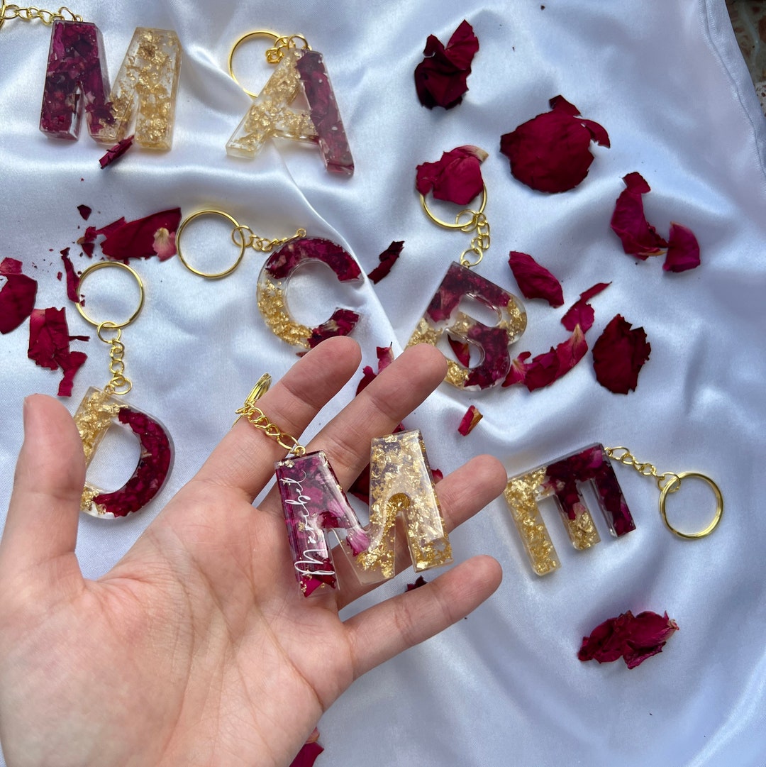 Personalized Resin Keychains With Dried Roses. Resin Keychain With Name ...
