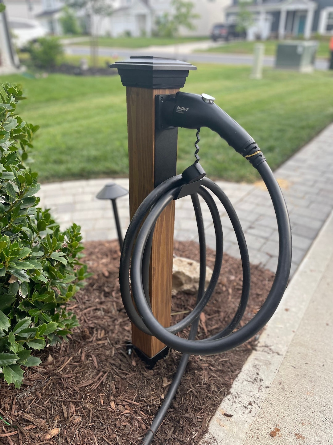 Custom Outdoor EV Charger Post W/ Solar Light J1772/NACS - Etsy