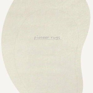 White Colour Kidney Bean Shape Fine Wool Tufted Area Rug for Bedroom ...