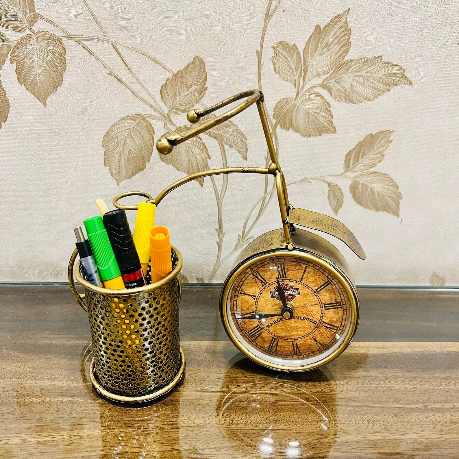 Metal Cycle Pen Stand With Clock, Tabletop, Office Desktop Storage ...