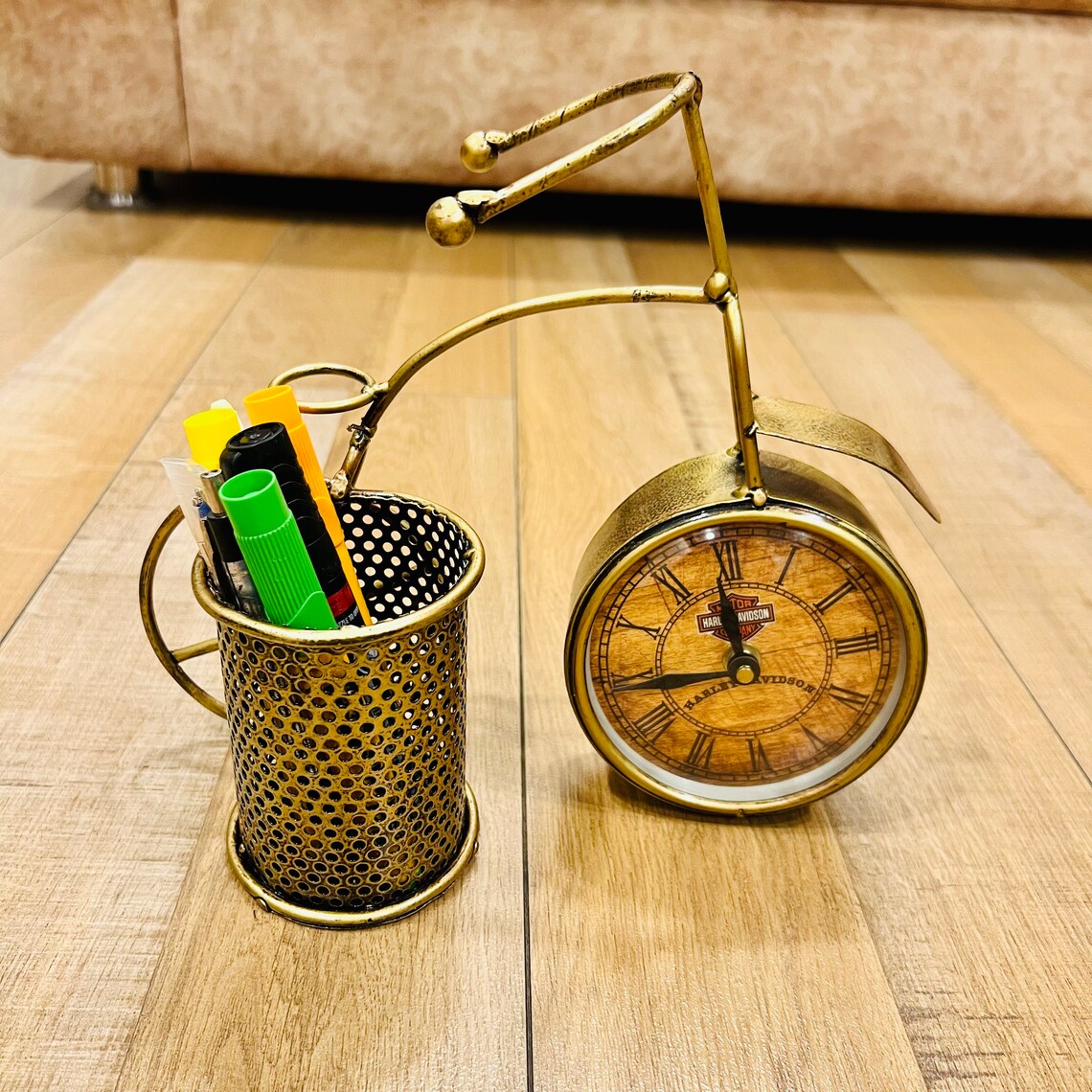 Metal Cycle Pen Stand With Clock, Tabletop, Office Desktop Storage ...
