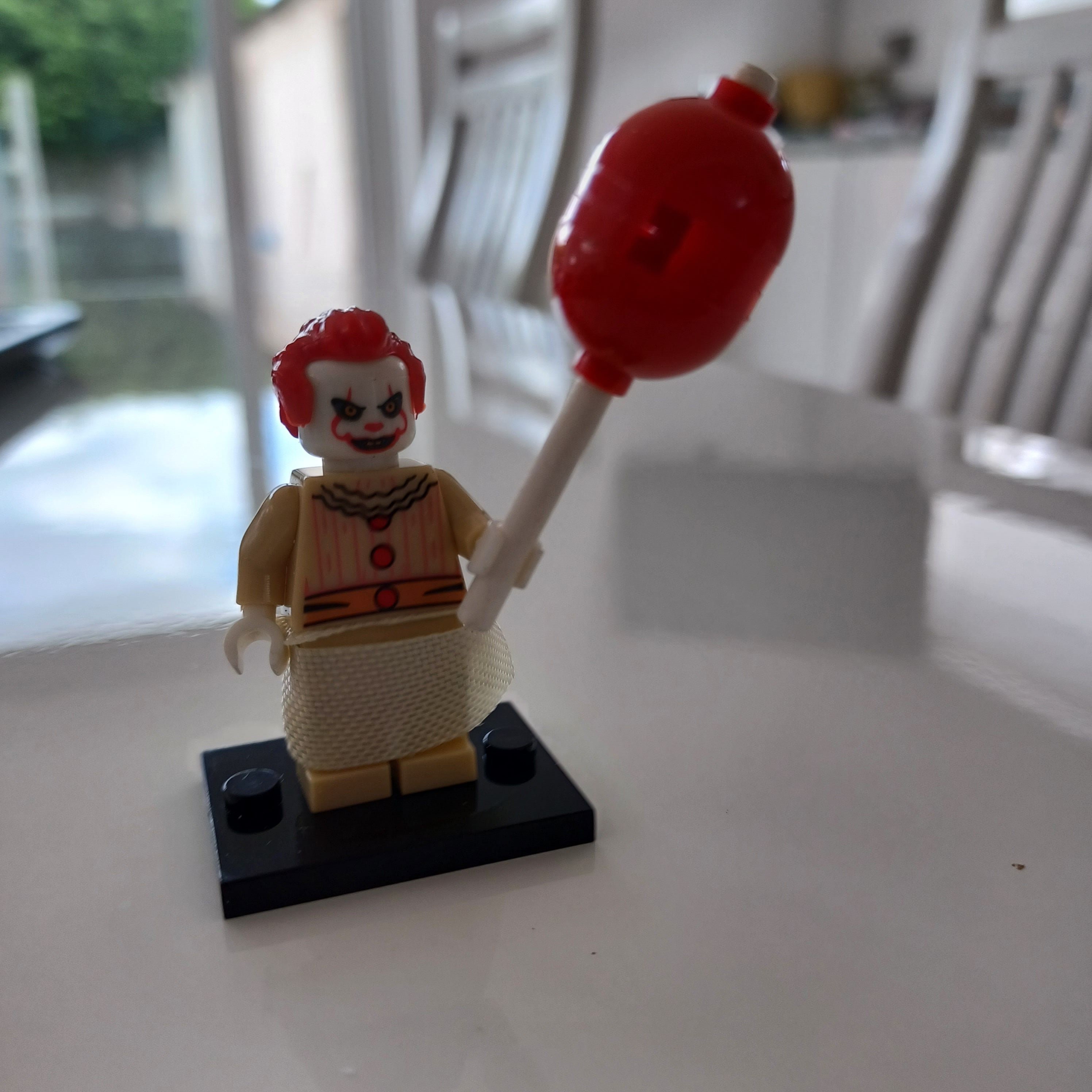 IT 'pennywise' Custom Minifigure With Balloon - Etsy