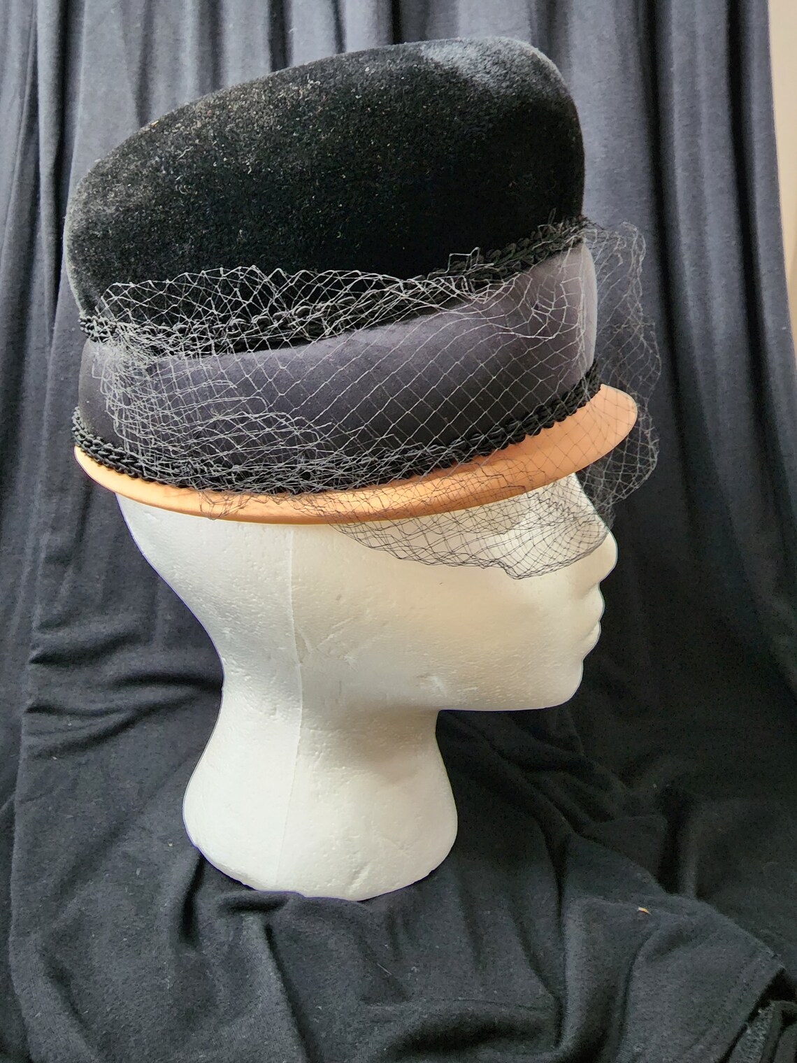 1950's Velvel Cloche Hat Lecie With Picardy Body Made in France - Etsy