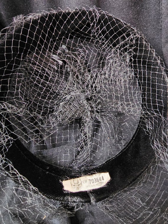 Vintage 1950's Open Crown Velvet Halo Hat with Veil a… - Gem