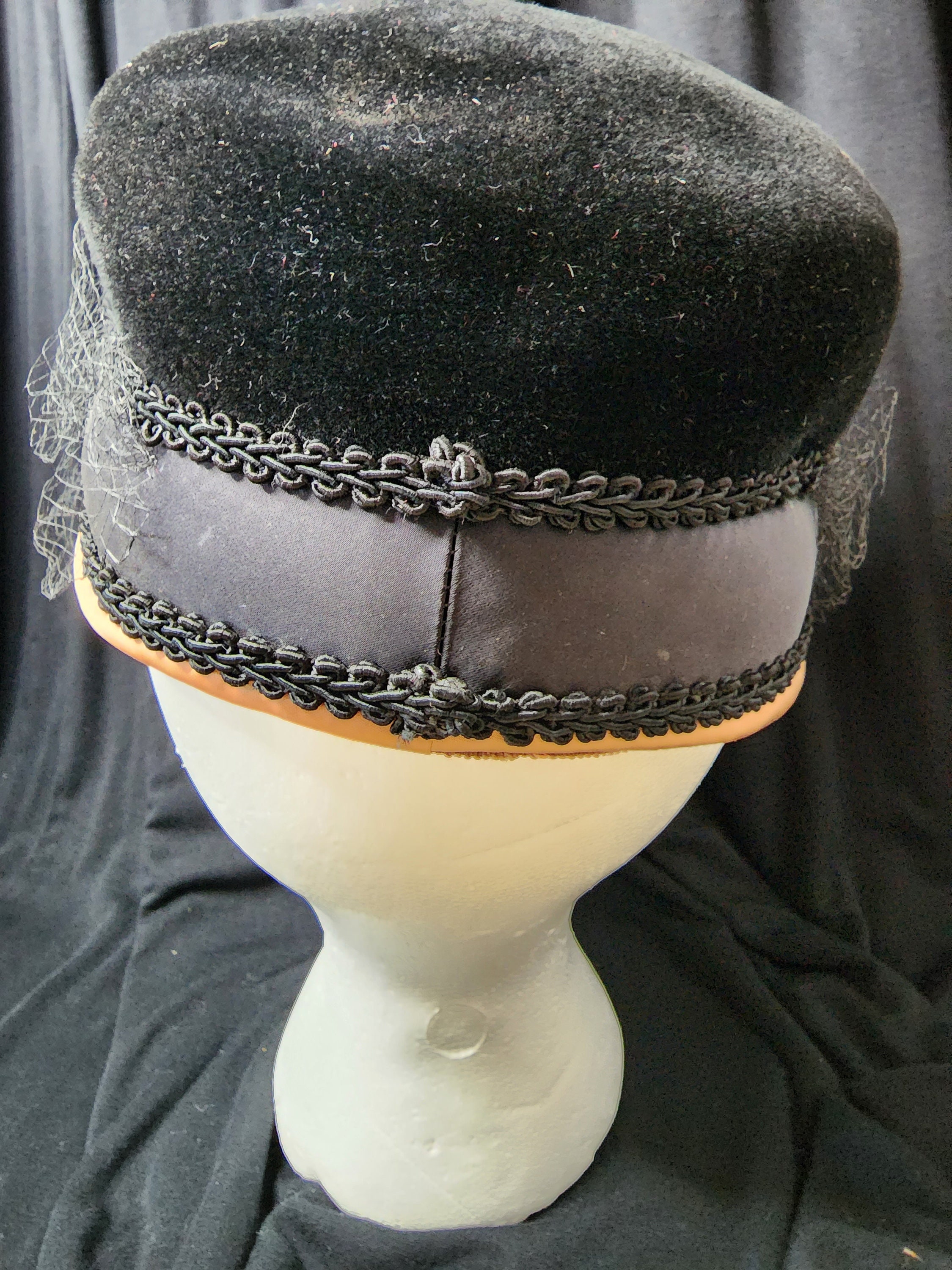 1950's Velvel Cloche Hat Lecie With Picardy Body Made in France - Etsy