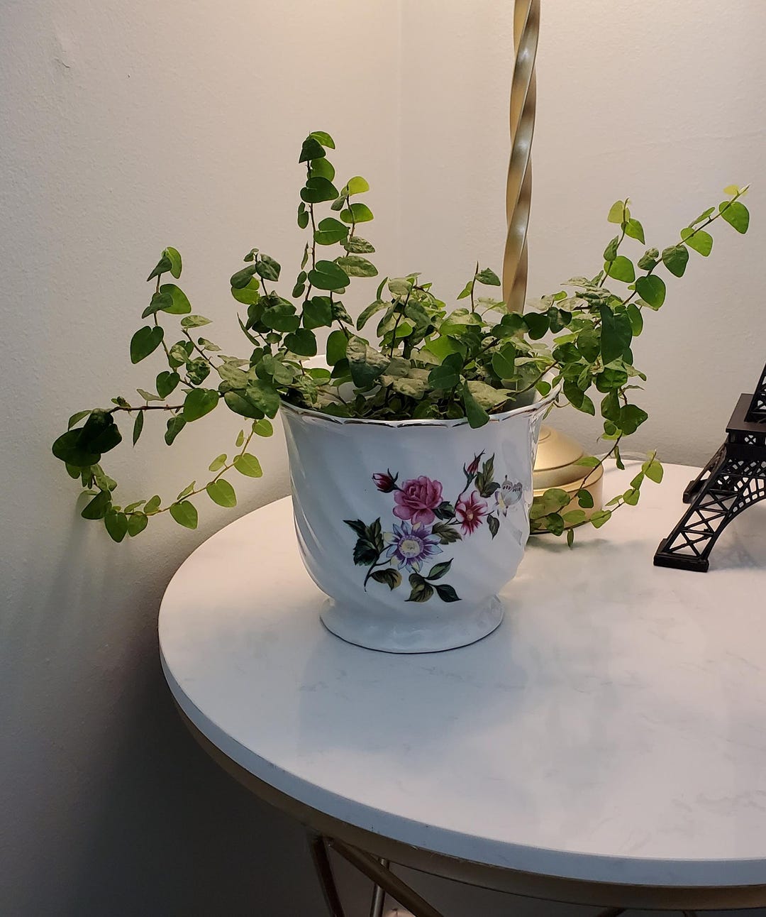 Pink White Cache Pot Royal Imports Vase Floral Swirl Ceramic Cache Pot ...