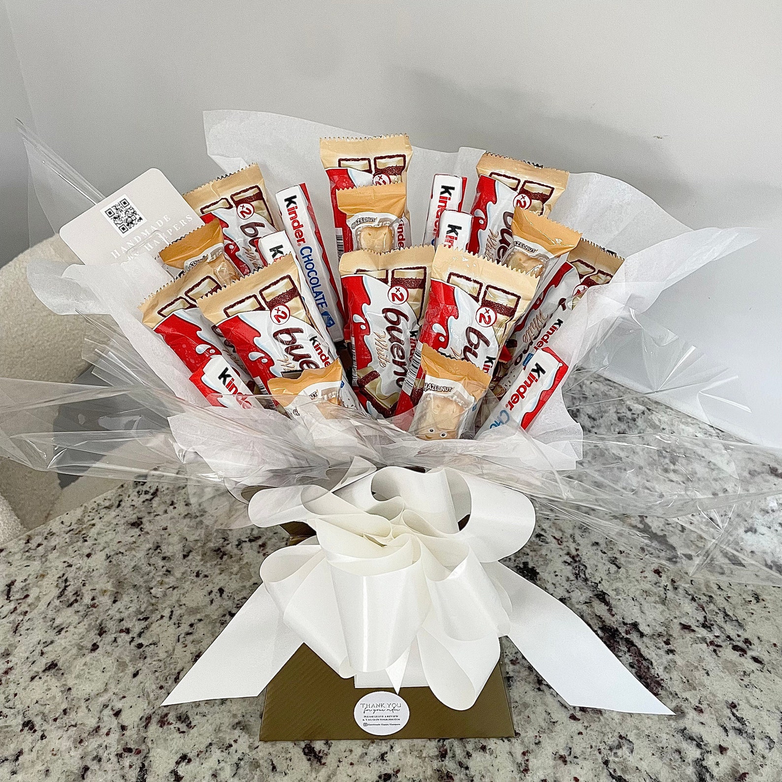 Kinder Bueno Milk Chocolate & White Chocolate Bouquet Hamper Gift ...