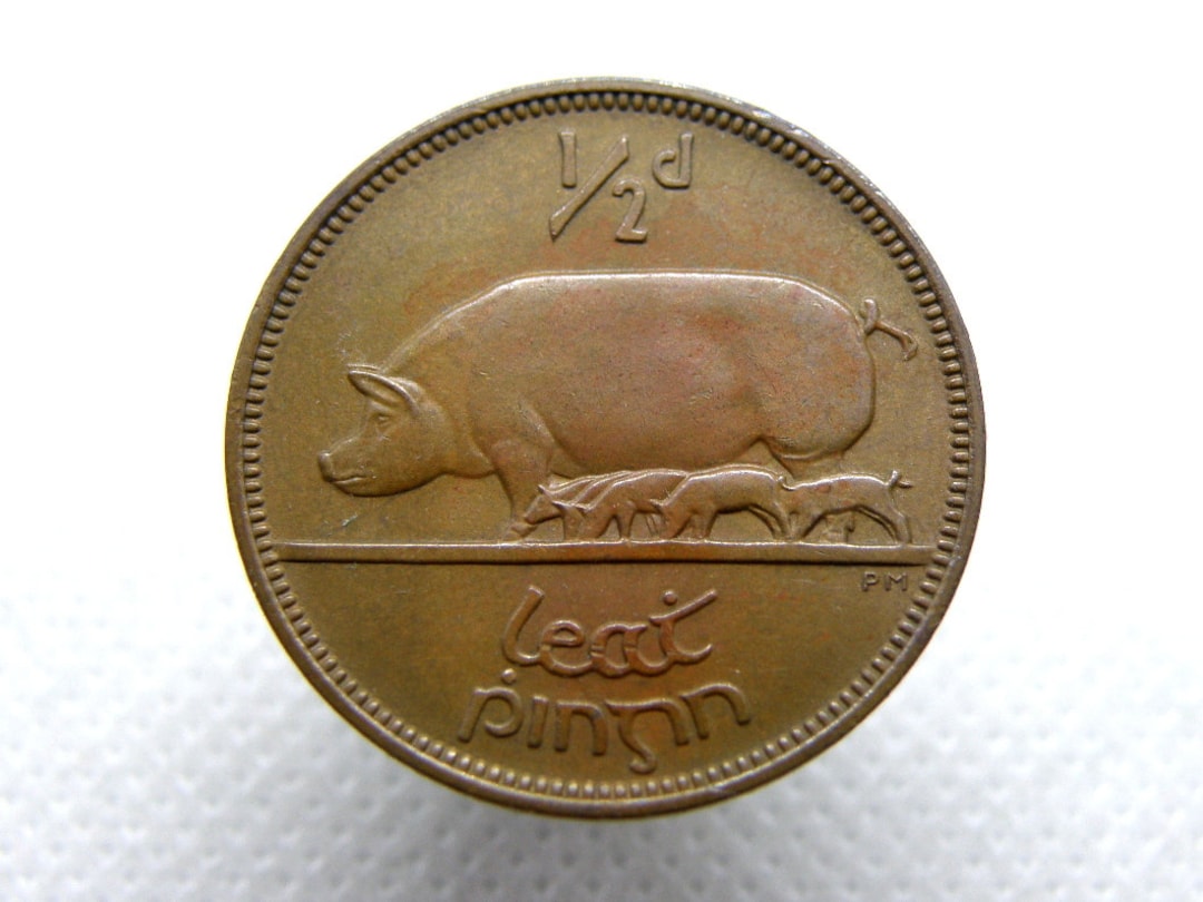 1942 IRELAND / EIRE HALFPENNY Coin Bronze 1/2d Coin. Pig & Piglets ...
