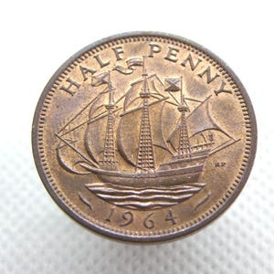 1964 HALFPENNY COIN - Queen Elizabeth II - Bronze - One 1/2d Coin ...