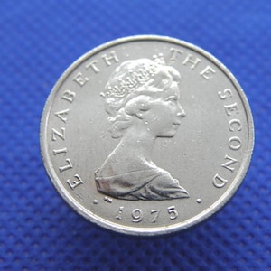 1975 ISLE of MAN Five Pence Coin - Queen Elizabeth II - Castle Design ...