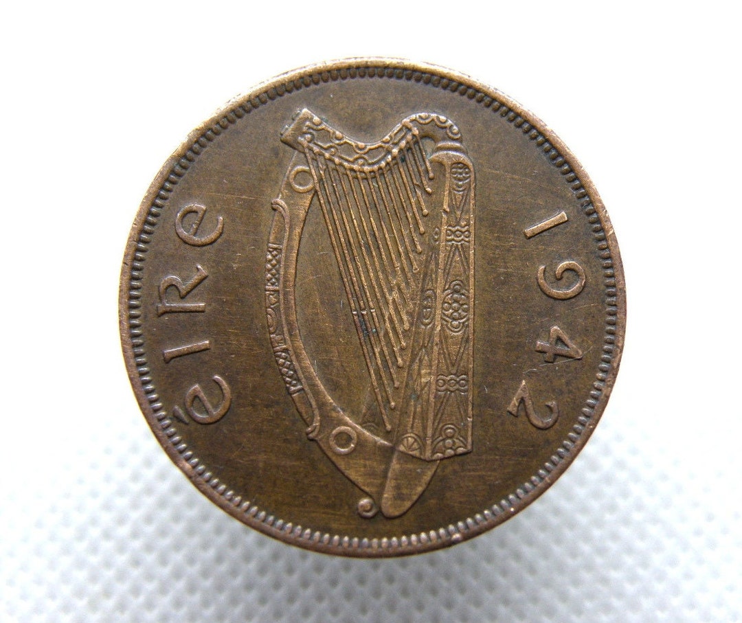 1942 IRELAND / EIRE PENNY Coin - Bronze 1d Coin. Hen & Chicks / Harp ...