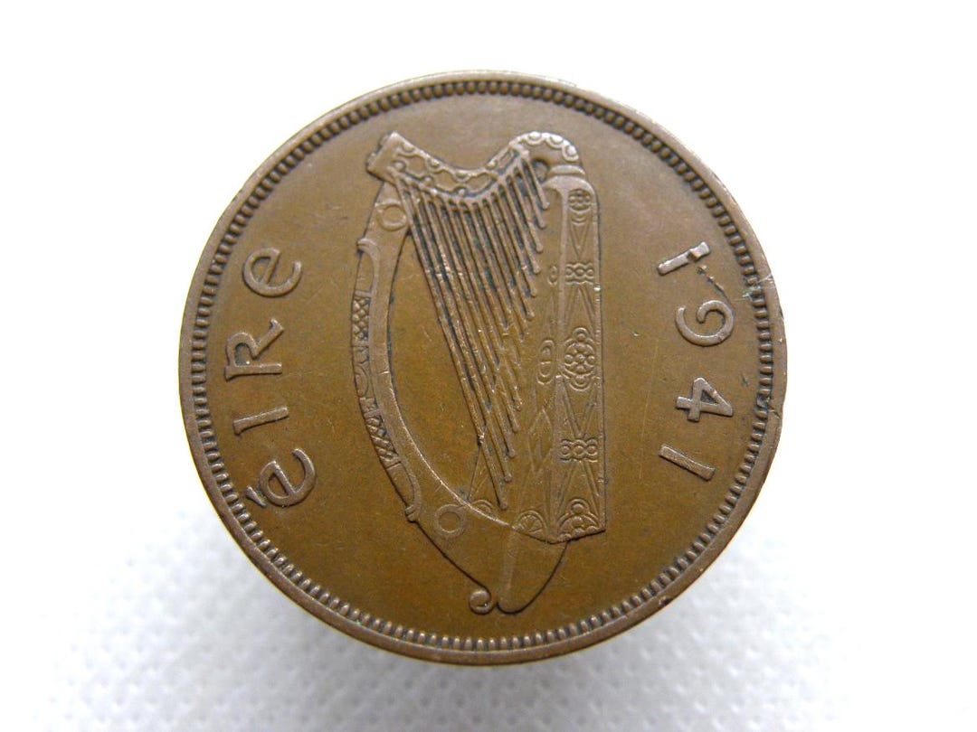 1941 IRELAND / EIRE PENNY Coin - Bronze 1d Coin. Hen & Chicks / Harp ...