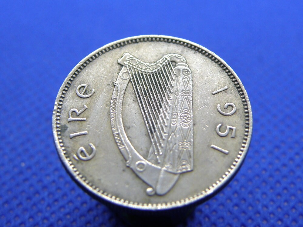 1951 IRELAND / EIRE SHILLING Coin - One Shilling 1/- Coin. Bull Butting ...
