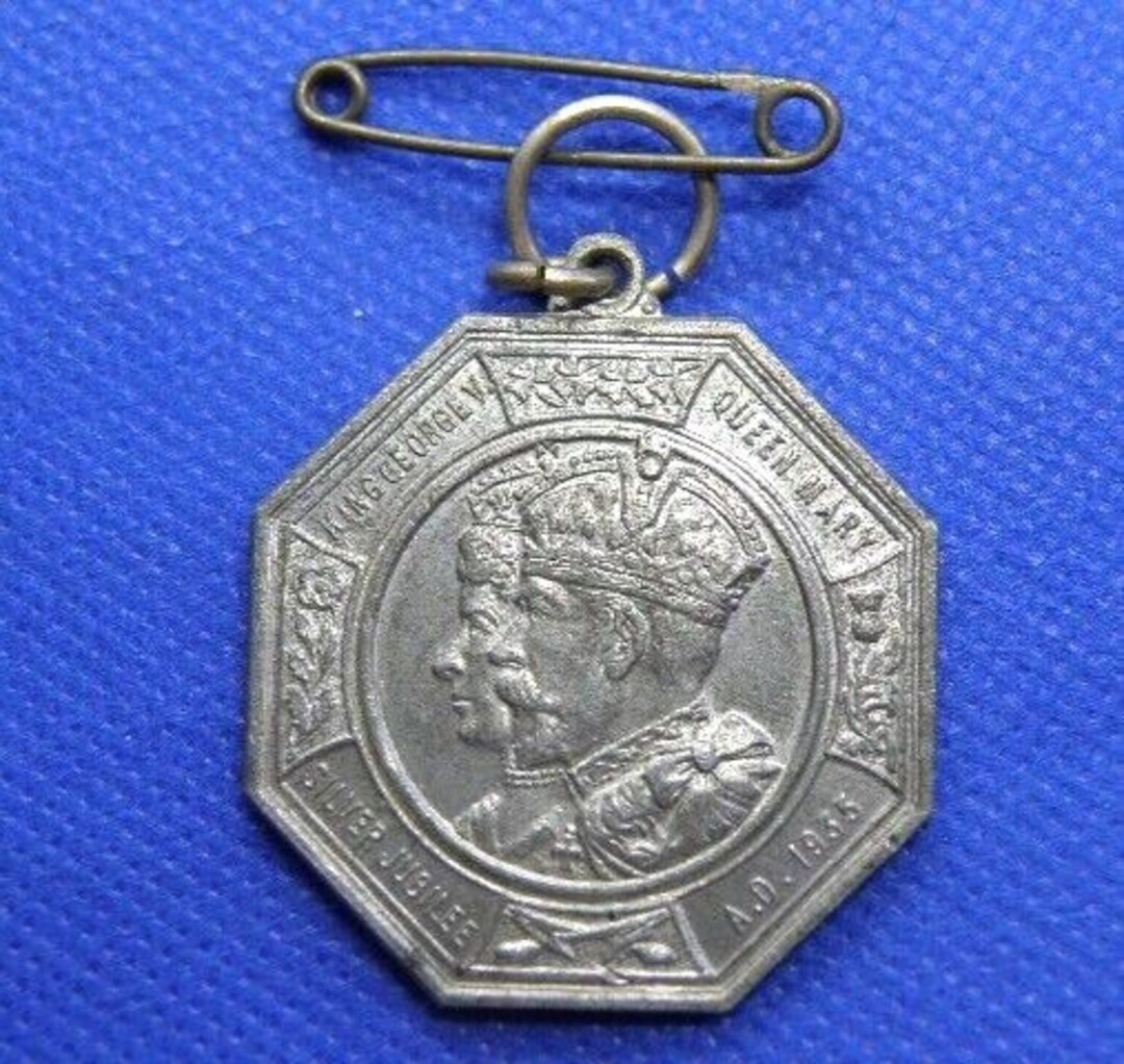 British 1935 JUBILEE MEDAL - King George V & Queen Mary- MIDDLESEX ...