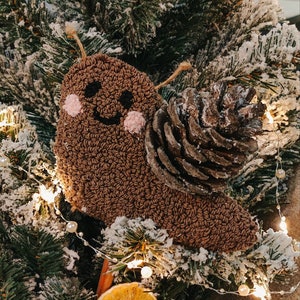 Christmas Punchneedle Decor Plush Christmas Tree Toys on a Skewer Beige ...