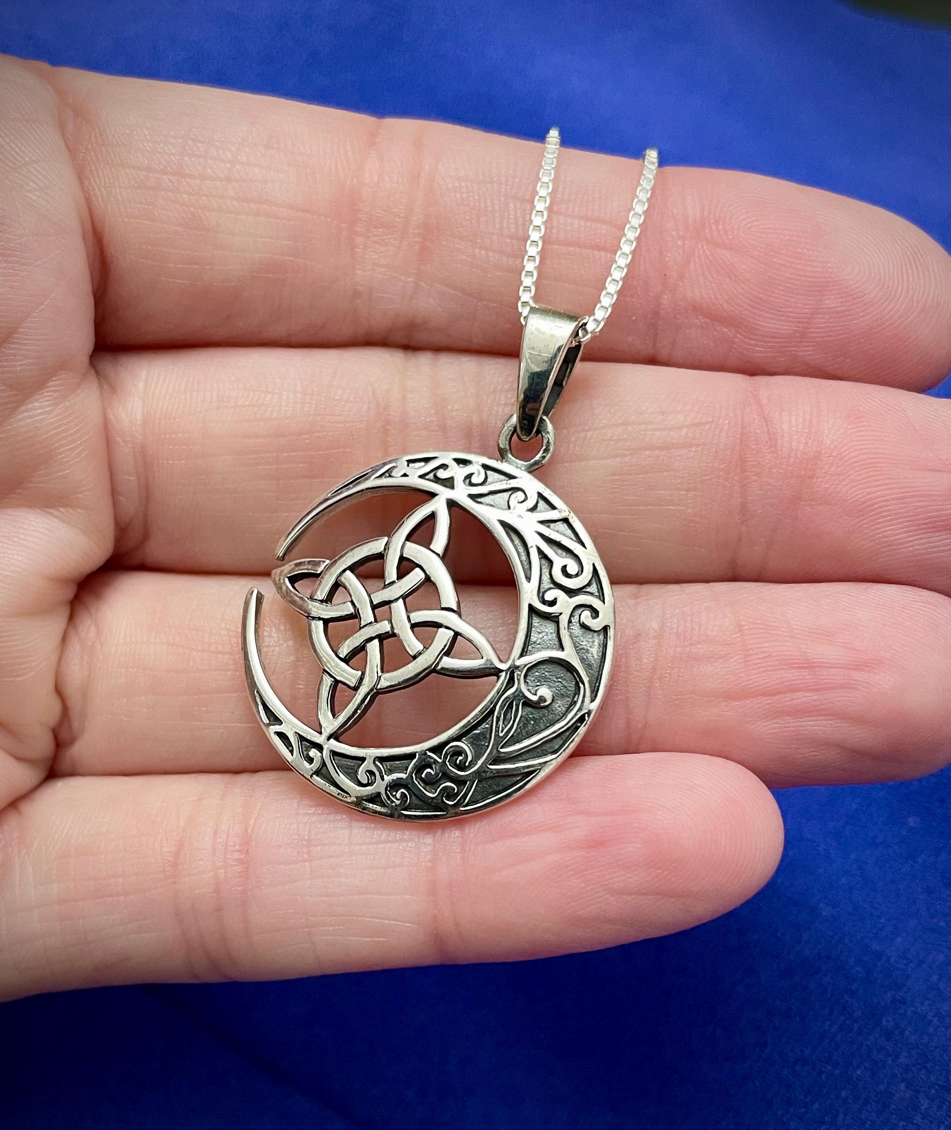 Witch's Knot Hexefus Magic Knot Celtic Pendant, Crescent Moon, Silver ...