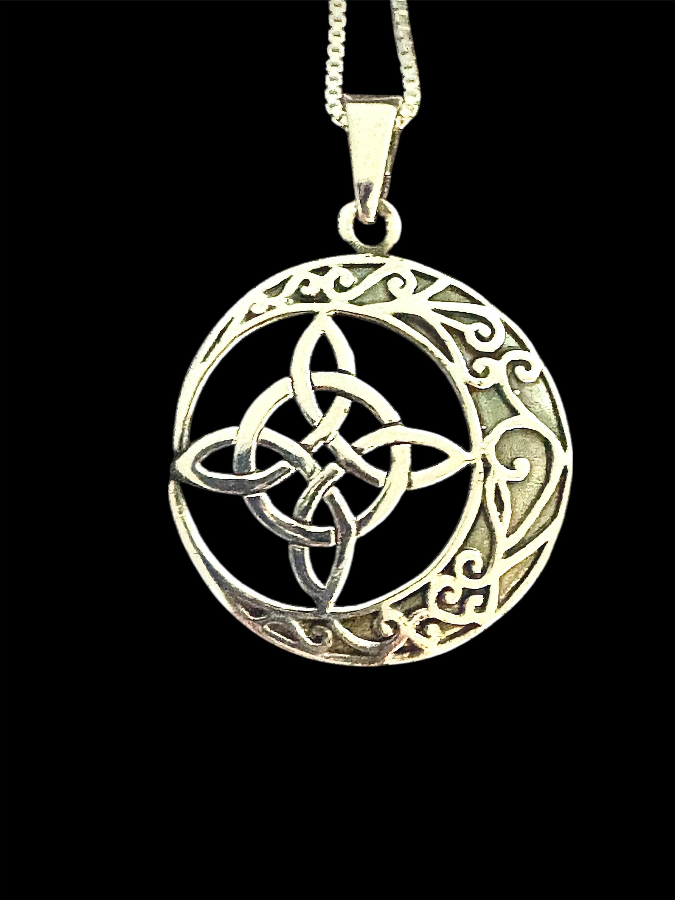 Witch's Knot Hexefus Magic Knot Celtic Pendant, Crescent Moon, Silver ...