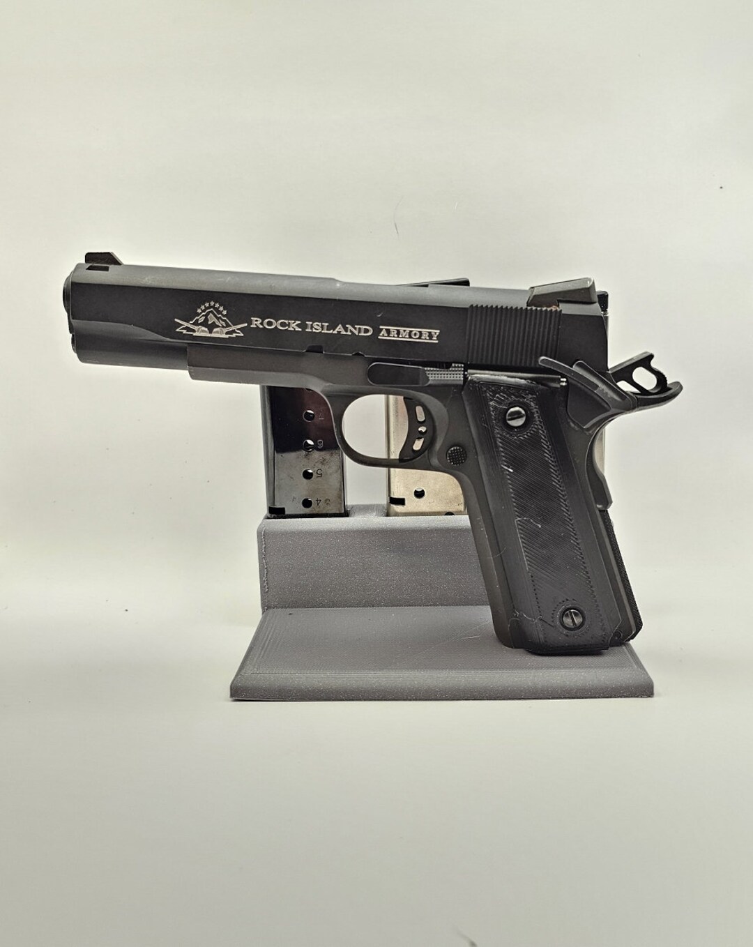 3D Printed Pistol Stand - Etsy