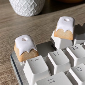 Skyrim Sweet Roll Keycap Handmade Artisan Keycaps - Etsy