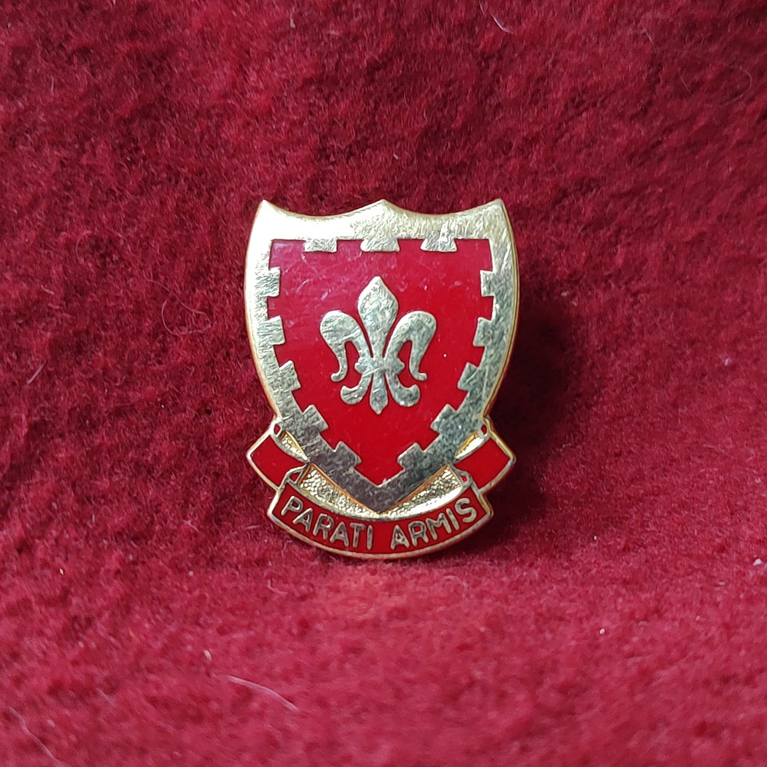 VINTAGE US Army 117th FIELD Artillery Unit Crest Pin 11o44 - Etsy