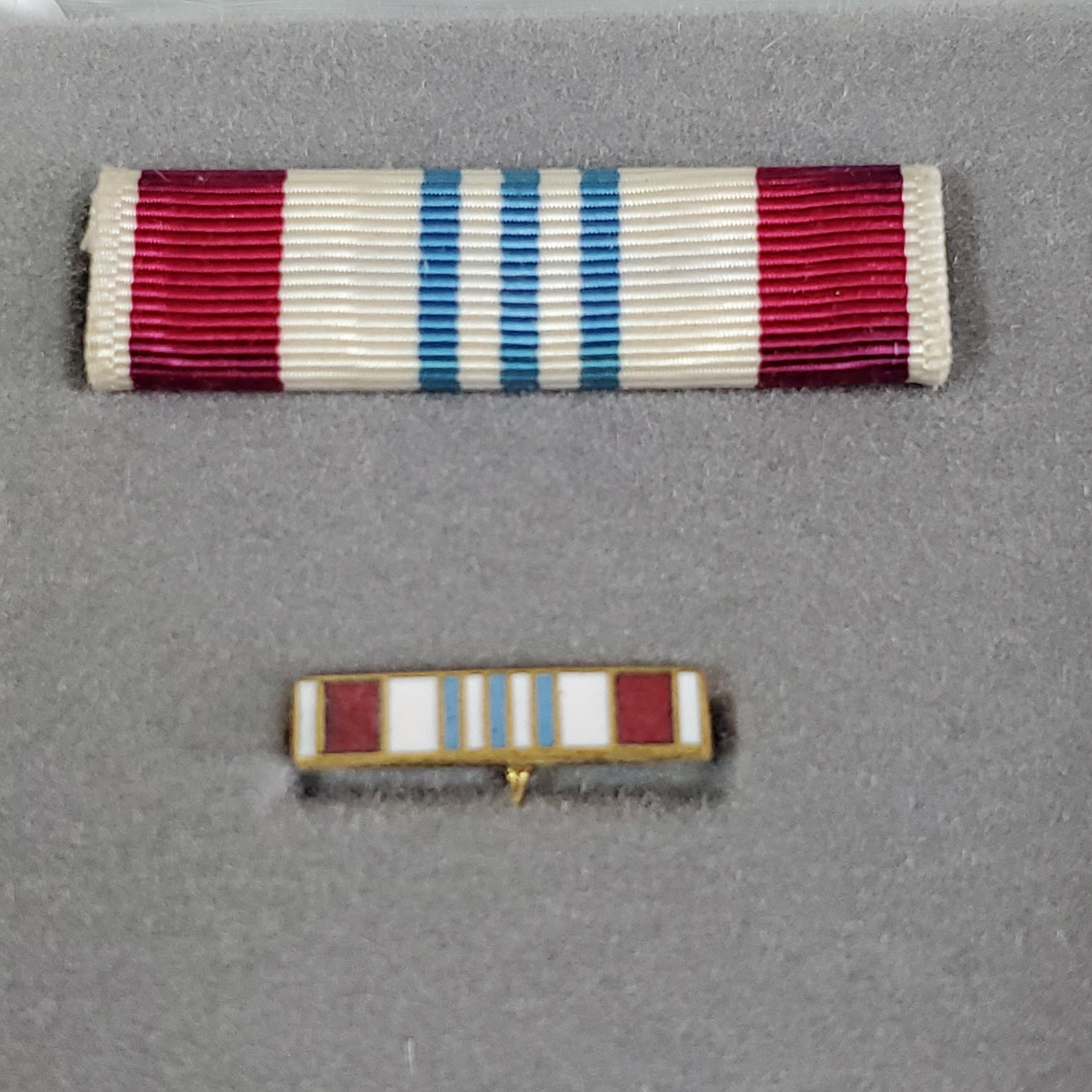 US Military Defense Meritorious Service Medal Mini Lapel Pin Ribbon Box ...
