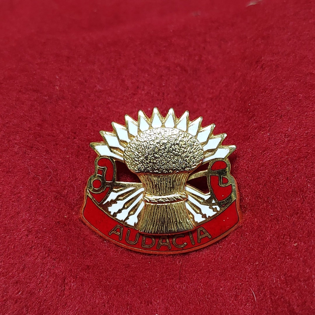 VINTAGE US Army 4th AIR Defense Artillery Unit Crest Pin 02cr177 - Etsy