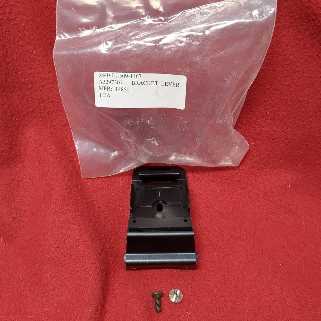 NOS US Army Bracket Lever NVG Helmet Base Plate W Screw wtslf-mh425 - Etsy