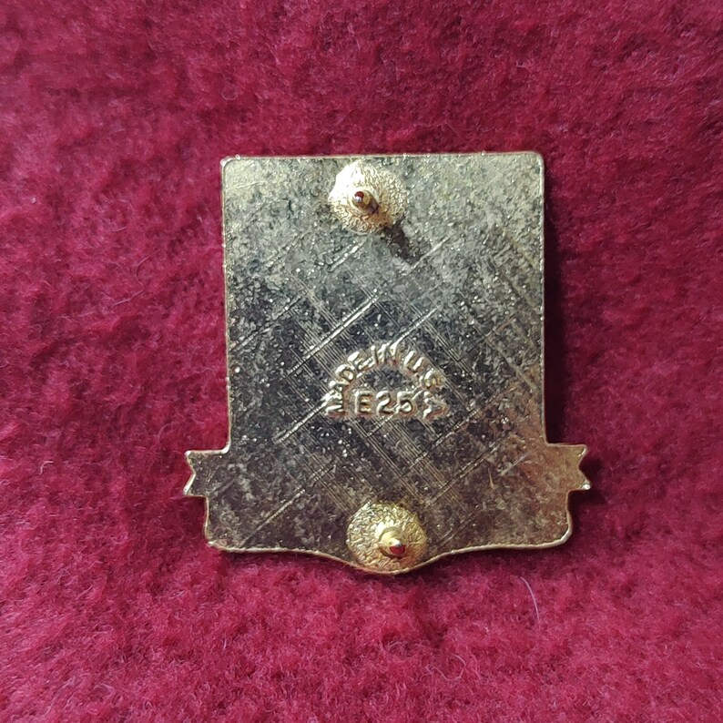 VINTAGE US Army 32nd ARMORED Cavalry Unit Crest Pin 06o186 - Etsy