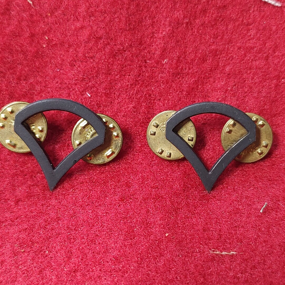 1pair US Army PV2 Pin-on Rank 26CR3 - Etsy