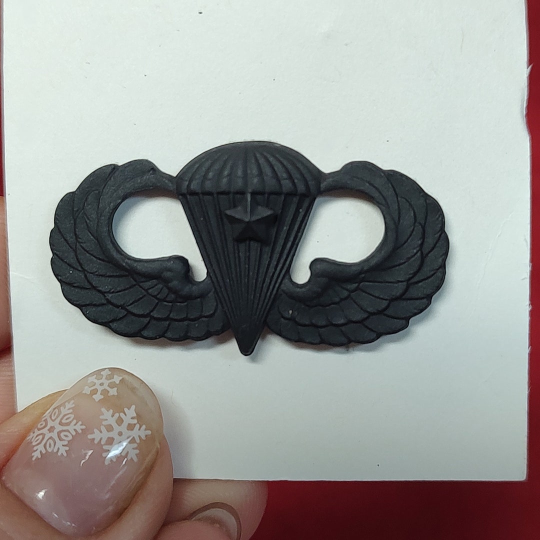 VINTAGE US Army AIRBORNE Combat Parachutist Qualification Subdued Badge ...