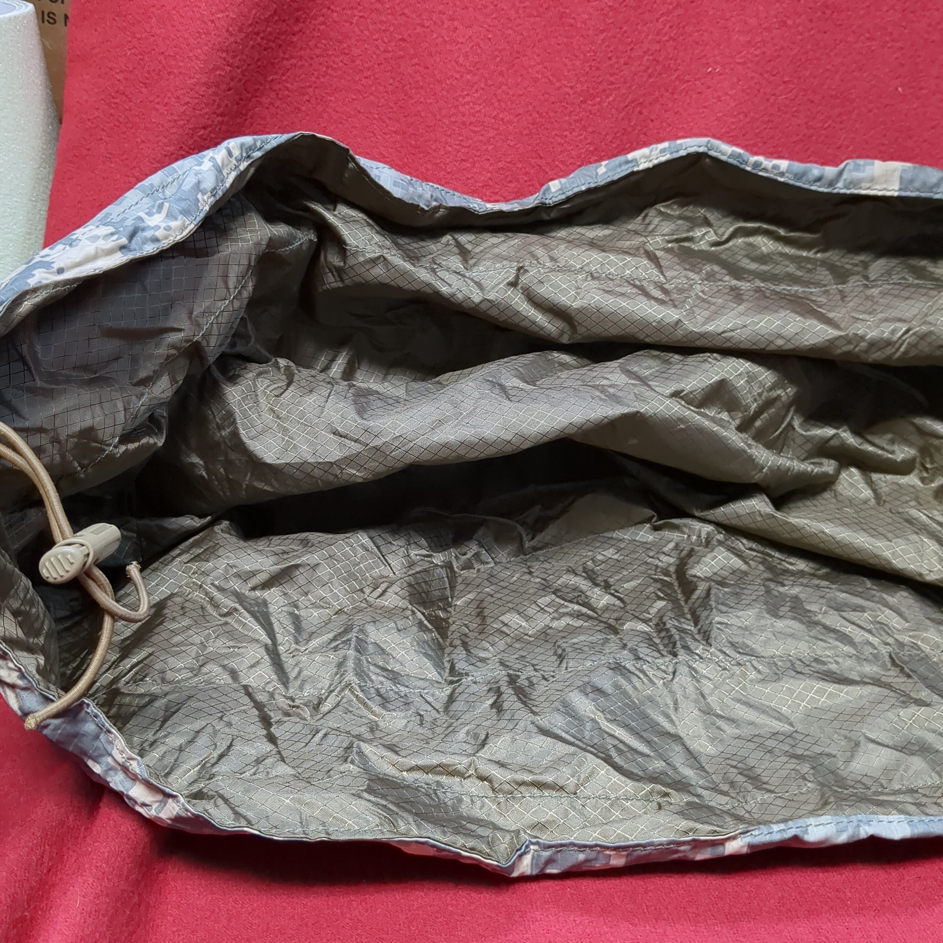 US Army ACU/UCP Wet Weather Ruck Top Cover Excellent Condition acu2 ...